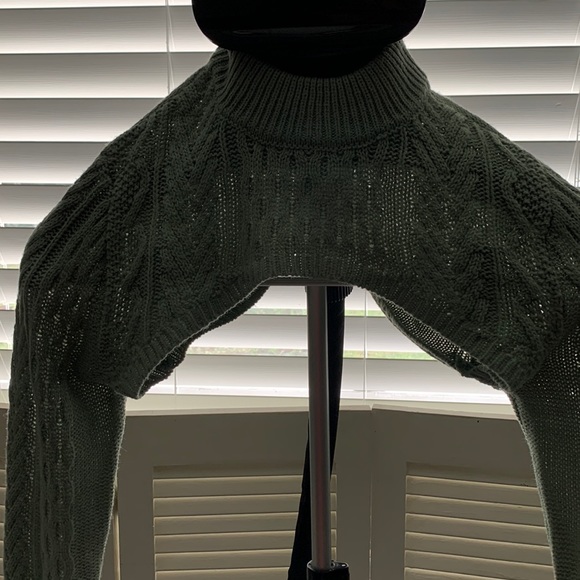 Almost Famous | Sweaters | Almost Famous Crop Sweater | Poshmark